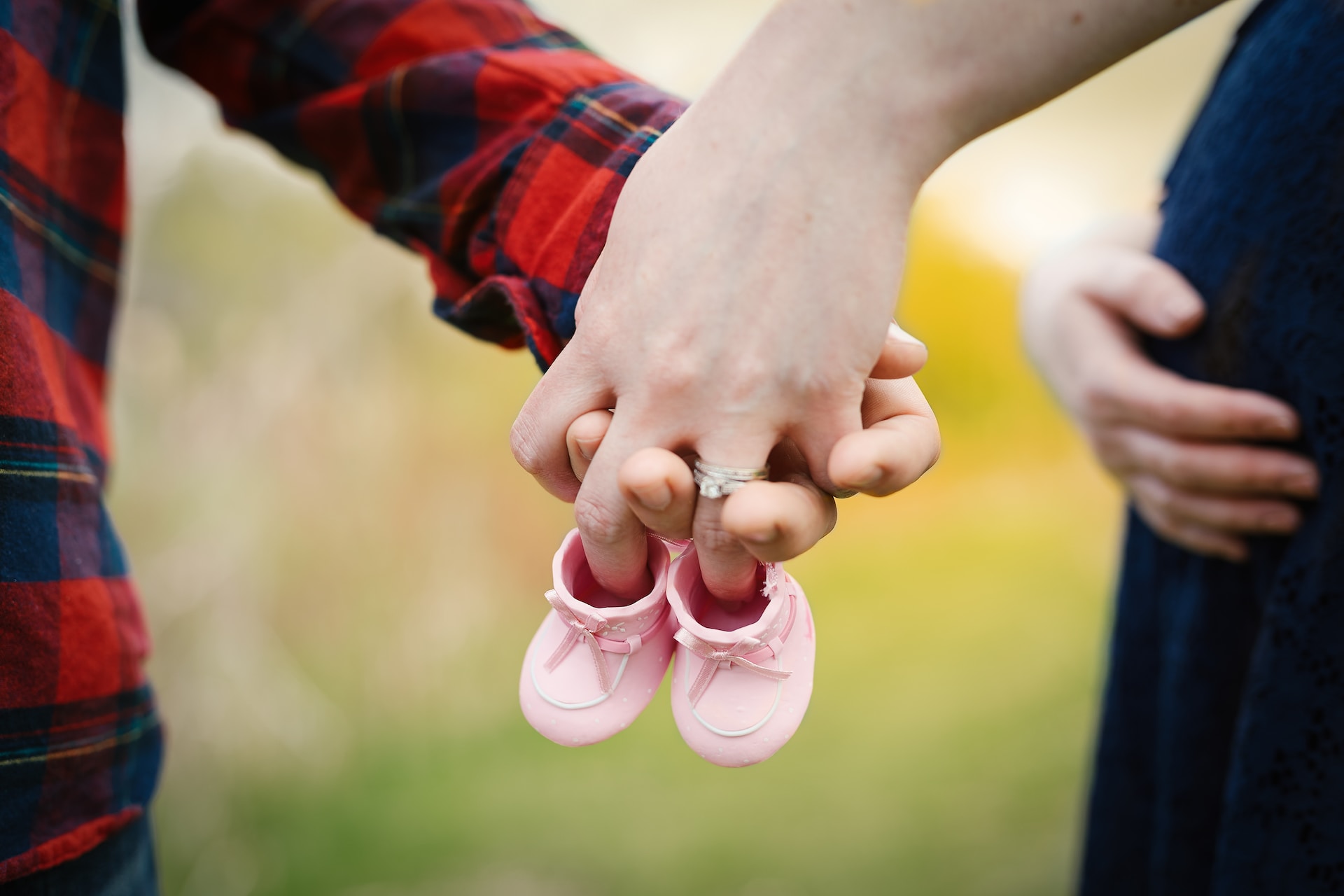 Que mettre dans un trousseau de naissance pour accueillir bébé